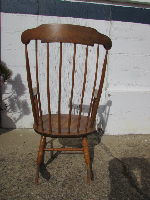 Lot Detail - VINTAGE WOOD ROCKING CHAIR Lot Detail - VINTAGE WOOD ROCKING CHAIR